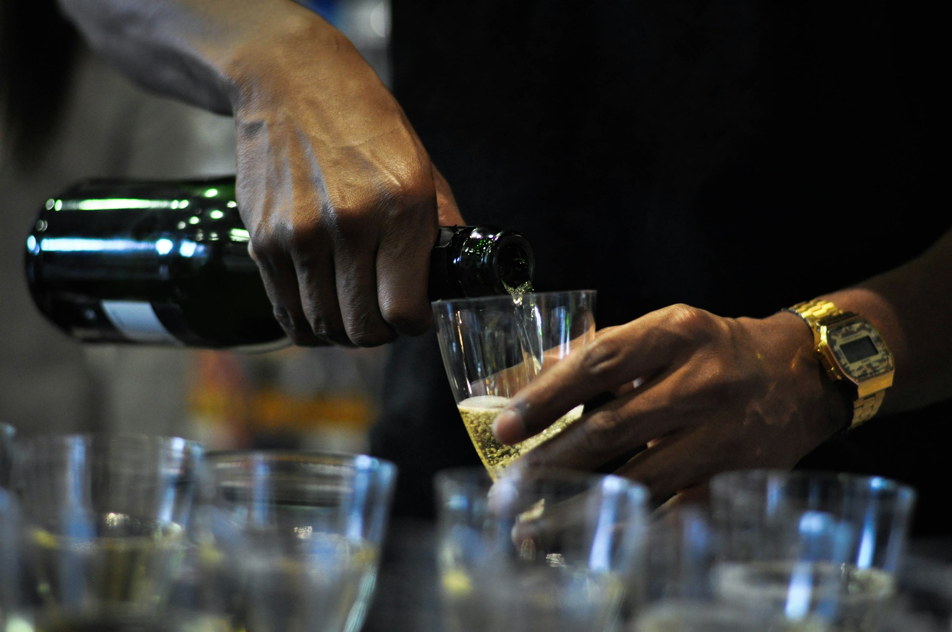 Navigating California's Specific Requirements for Beverage Service Training